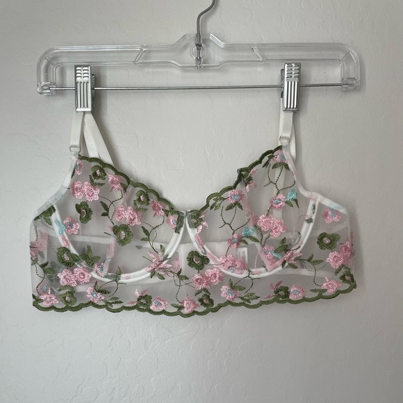 ROMWE | Intimates & Sleepwear | Floral Embroidered Sheer Bra Size ...